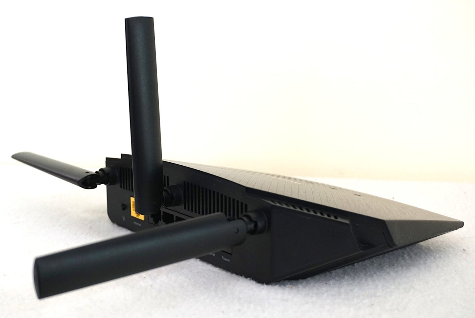 NETGEAR R6700AX Review | HighSpeedInternet.com